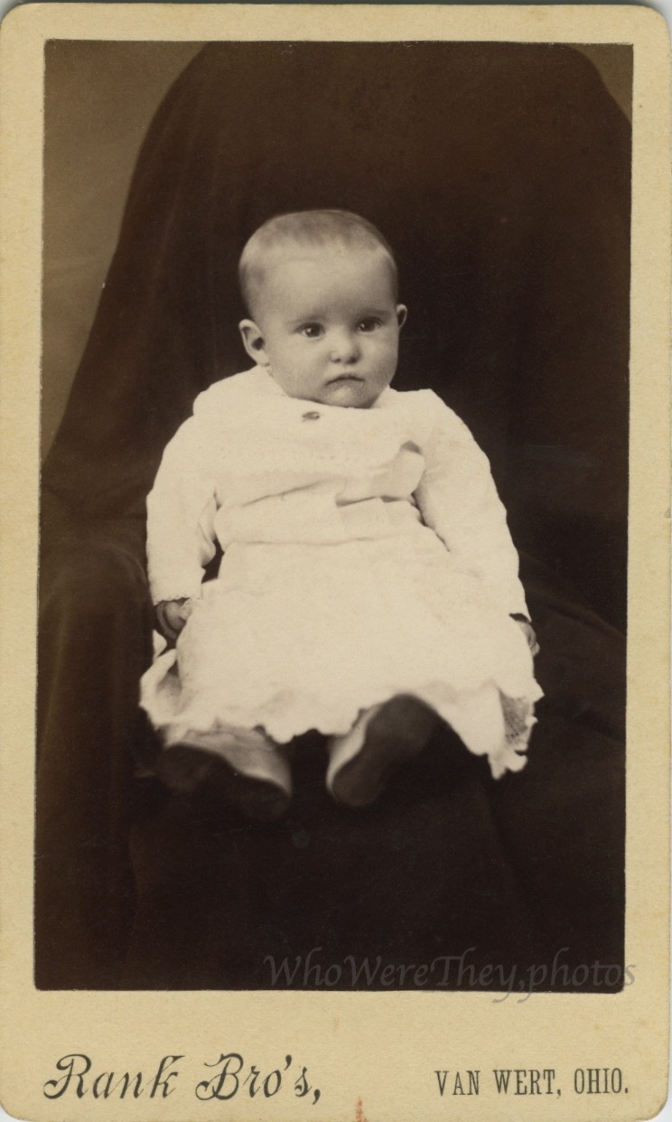 Le petit bebe | Who Were They?